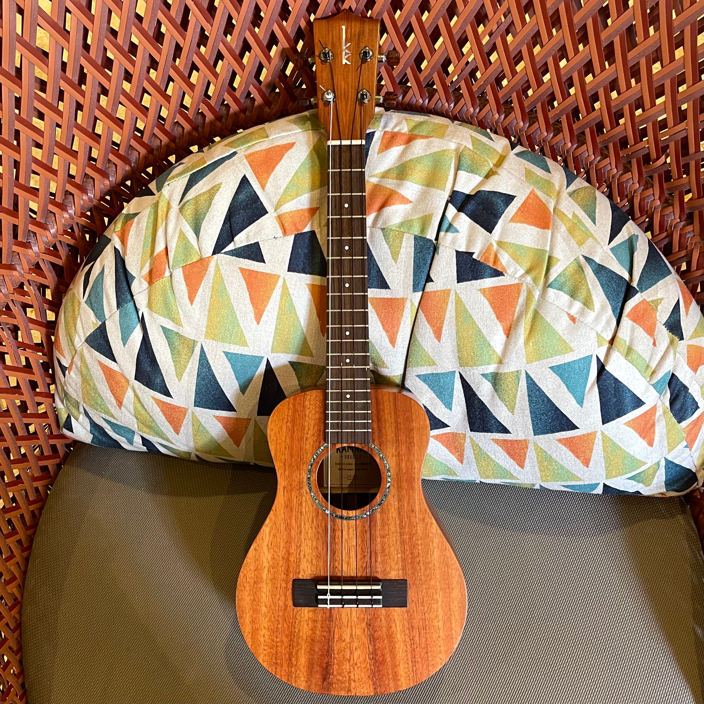 Kamaka HB-3+ Semi-Custom Tenor Bell-Shape Ukulele #241433 – Ukulele Puapua